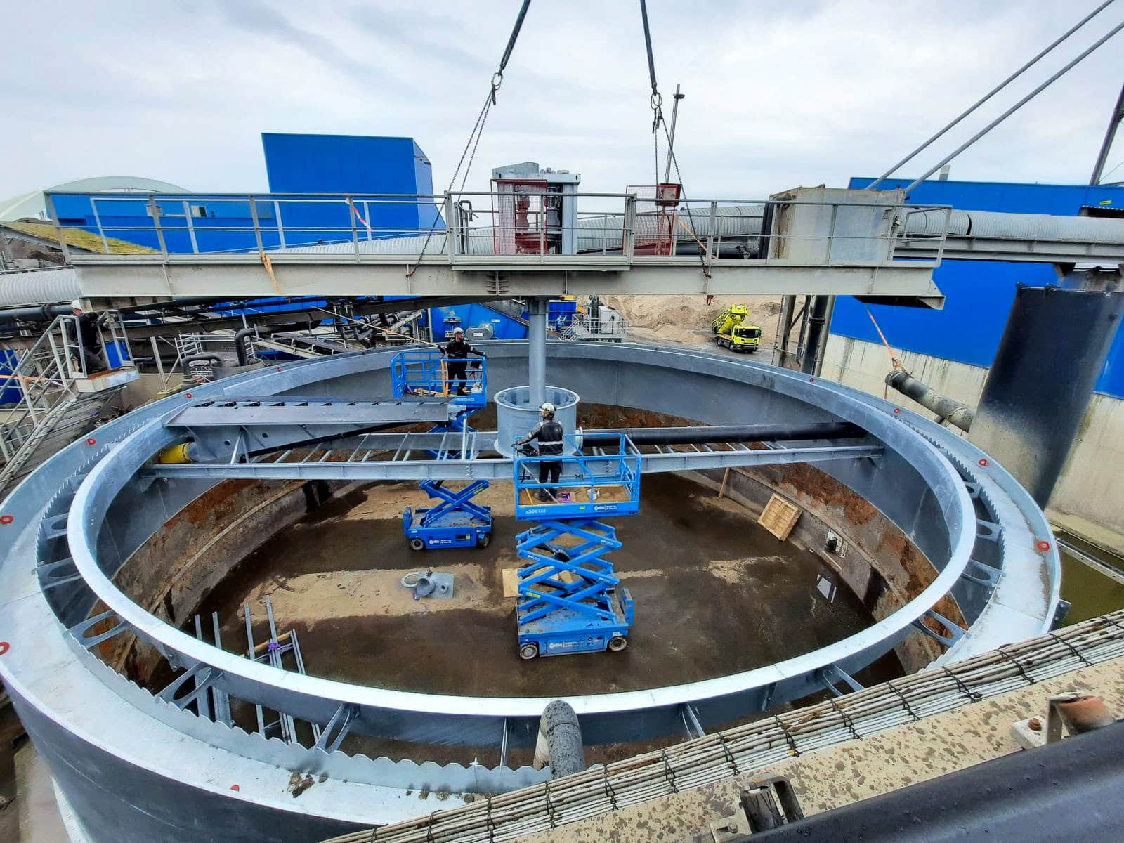 Montage bassin en roerwerk | Facta Constructietechniek